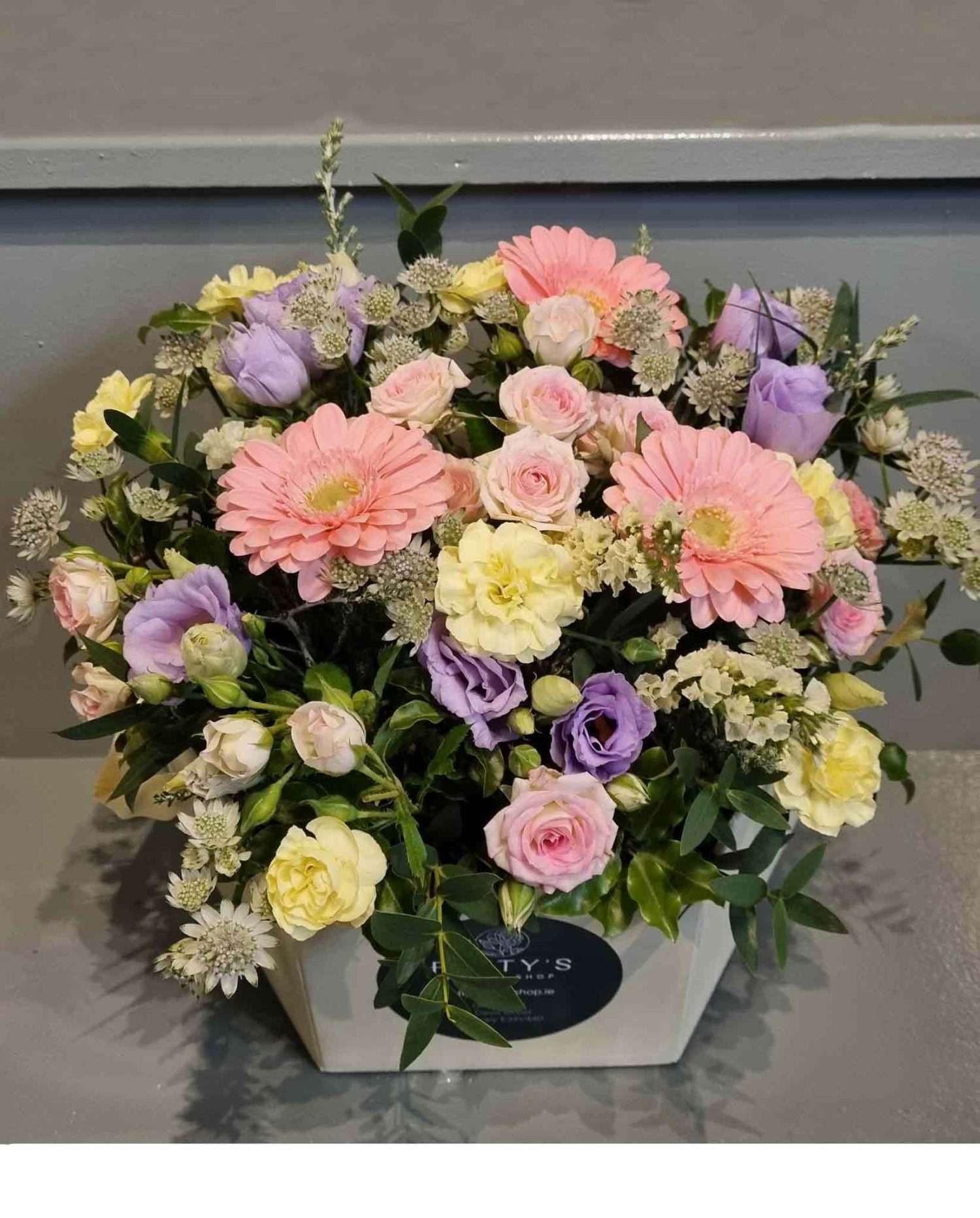 Pastel Hat Box Arrangement | Patty's Flowers